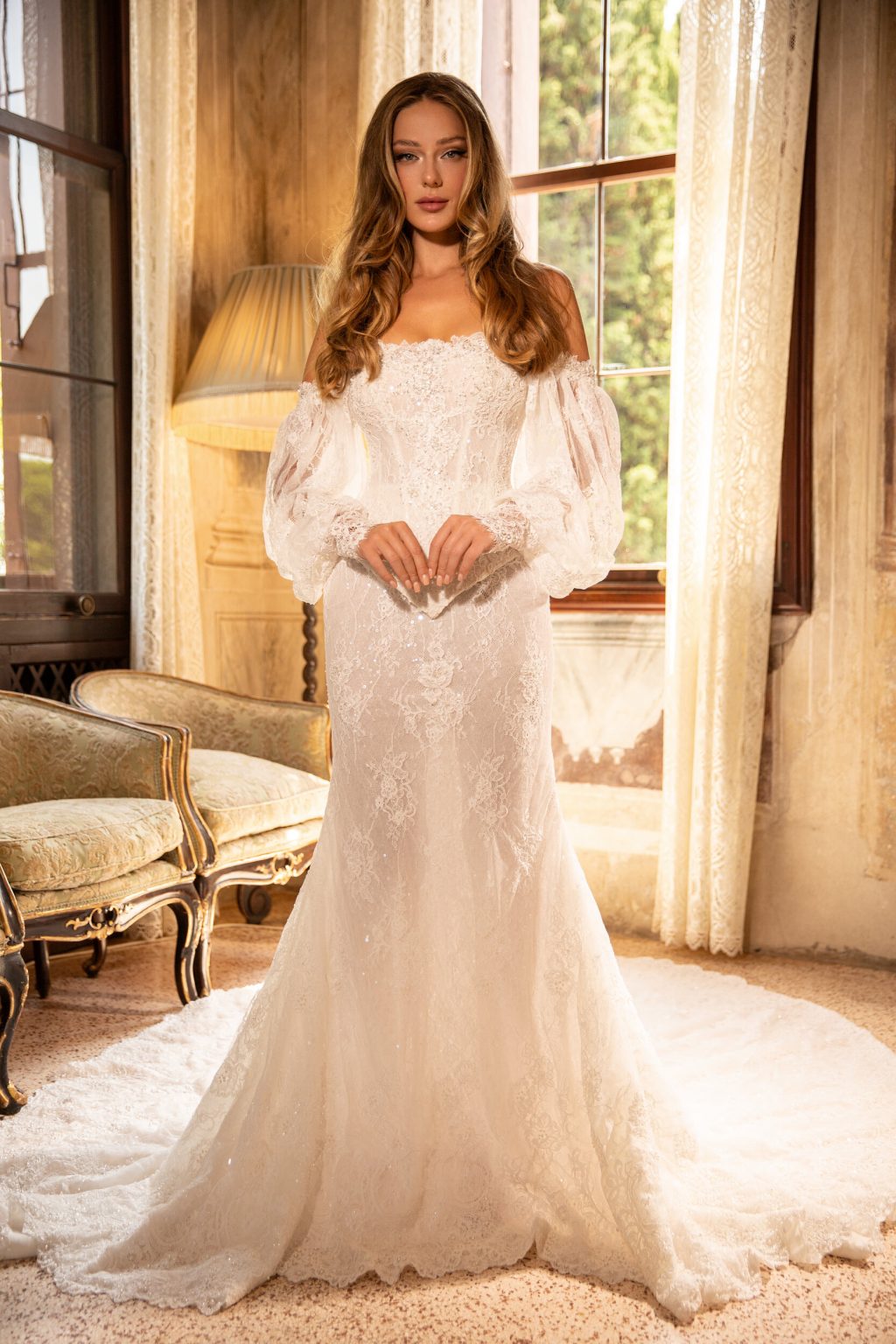 Her Majesty | Mistrelli House of Design